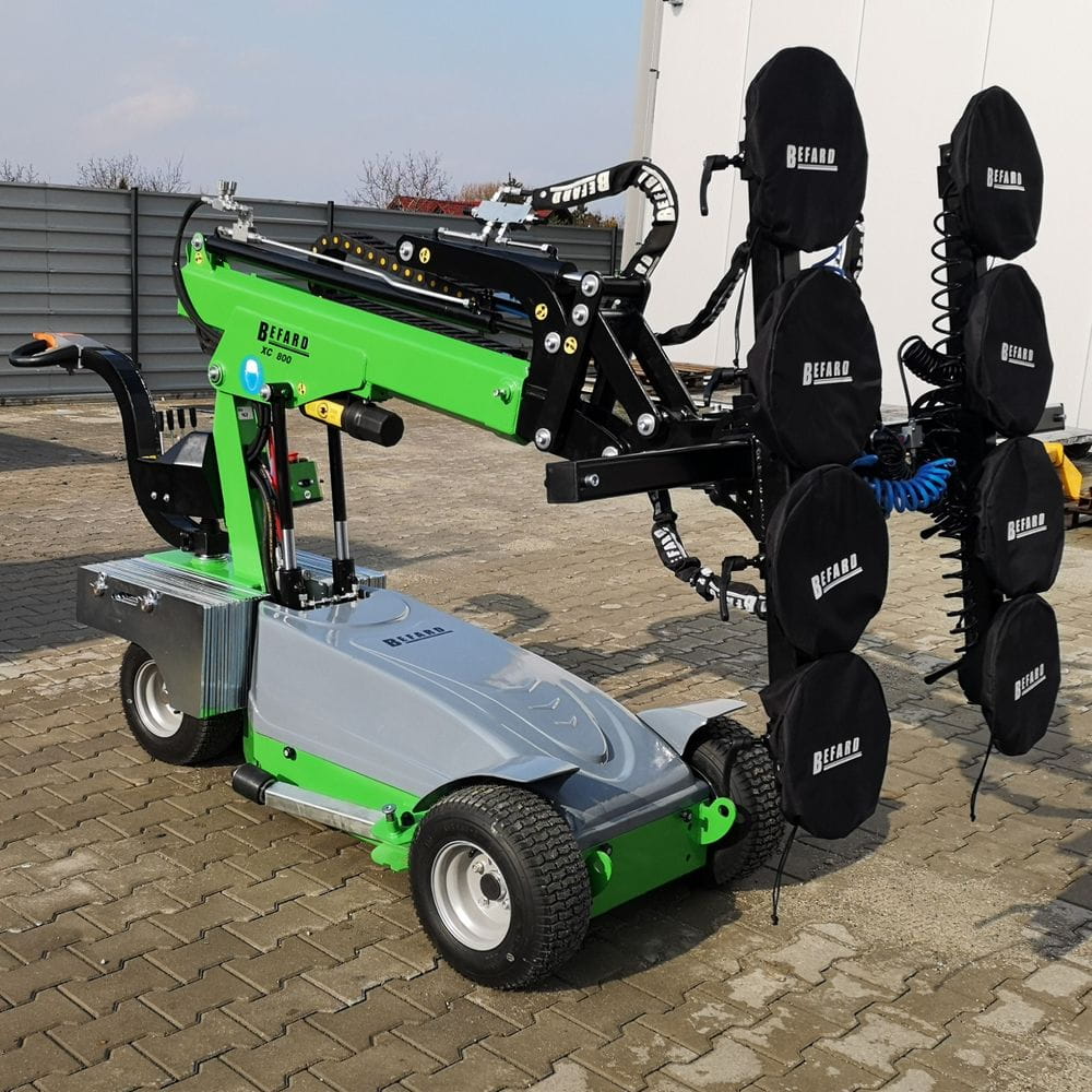 Robot manipulator próżniowy z wysuwem hydraulicznym BEFARD XC 400 - Artbud